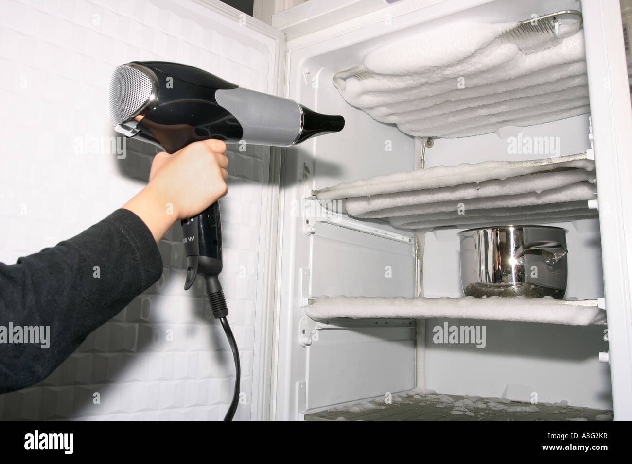 Defrosting a Freezer With a Hair Dryer: Quick & Easy Guide - Freezers Metro